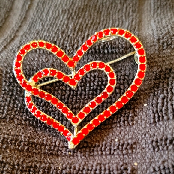 No markings | Jewelry | Vintage Red Heart Brooch Which Can Also Be Worn ...